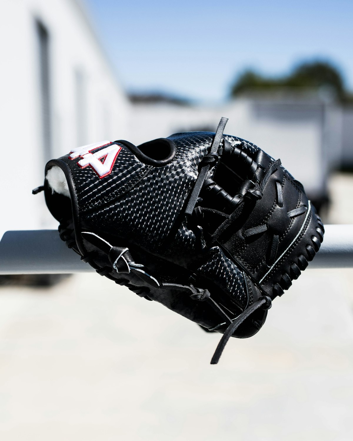 44 "Obsidian Eruption" 574 Web | 44 Pro